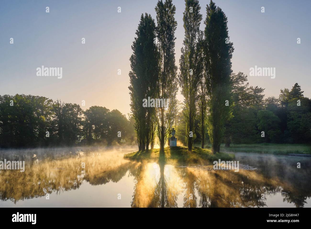 Russeau Island in Wörlitz Park, Wörlitz, Saxony-Anhalt, Germany, Europe ...