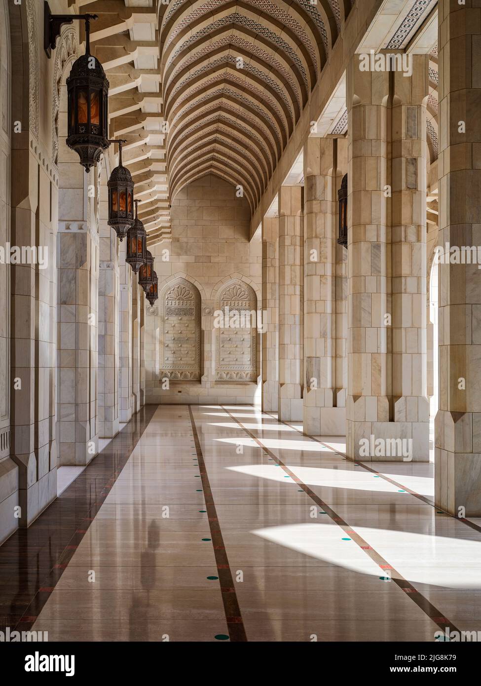 Great Sultan Qabus Mosque in Muscat, Oman Stock Photo - Alamy