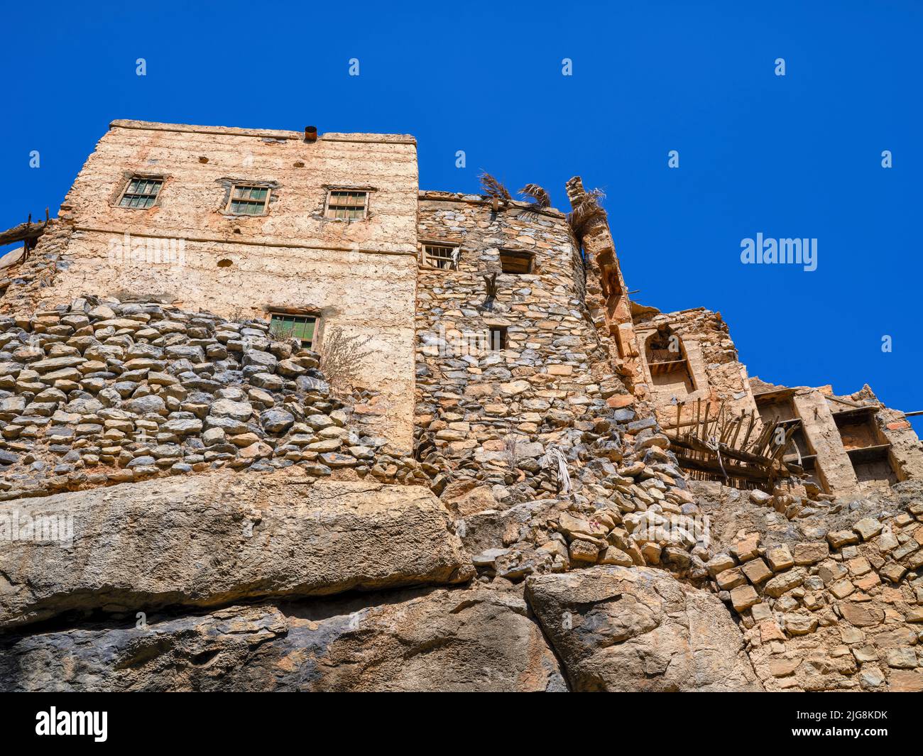 Walk through the historical museum village of Misfat al Abriyyin, Oman ...