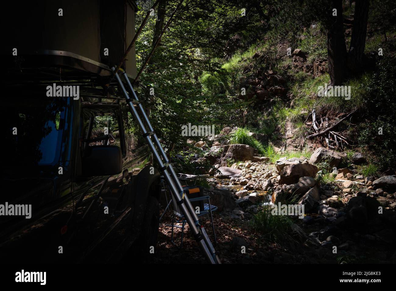 Top roof tent, off road car. Bush and Remote Camping. Camping in the ...