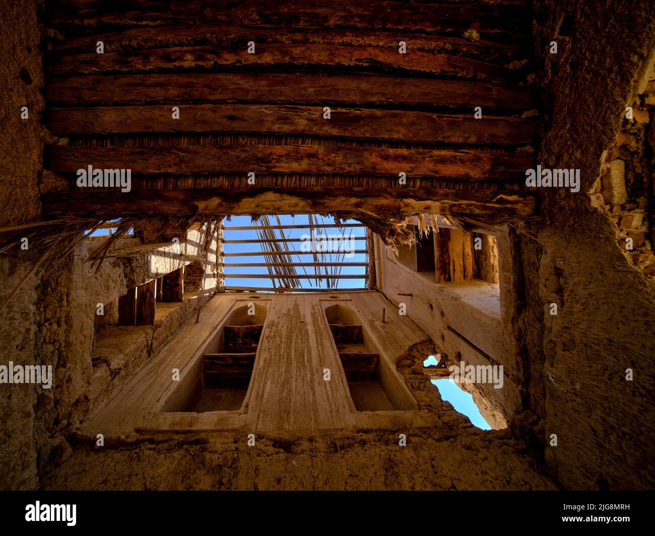 Historic mud city of Sinaw, Oman Stock Photo - Alamy