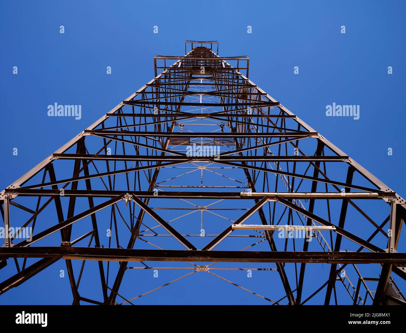 Oman oil drilling hi-res stock photography and images - Alamy