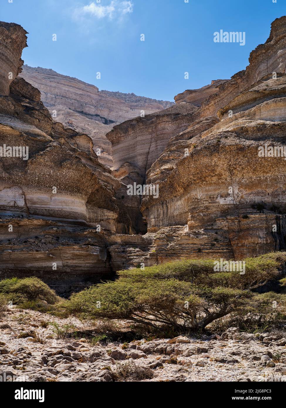 On the coastal road near Hasik, Oman Stock Photo - Alamy