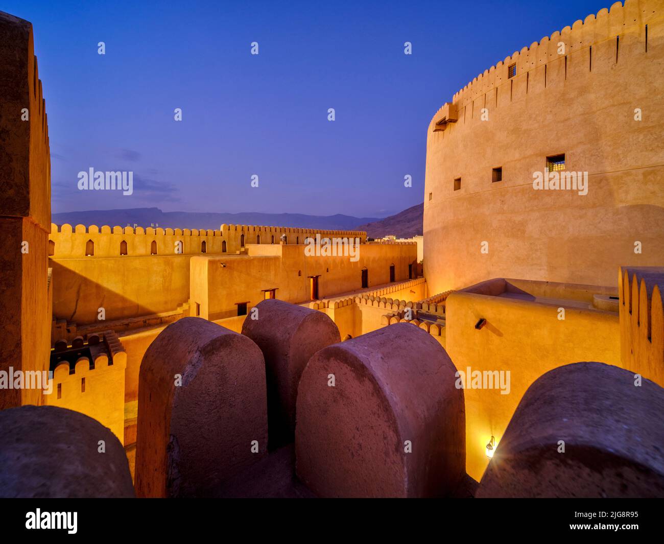 Fort at oasis nizwa hi-res stock photography and images - Alamy