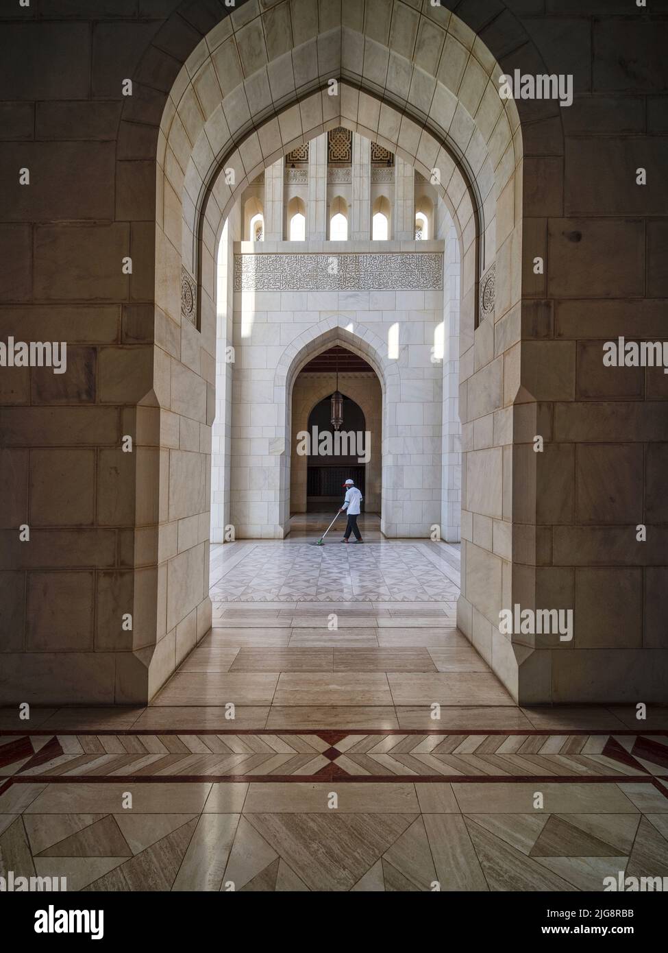Great Sultan Qabus Mosque in Muscat, Oman Stock Photo - Alamy