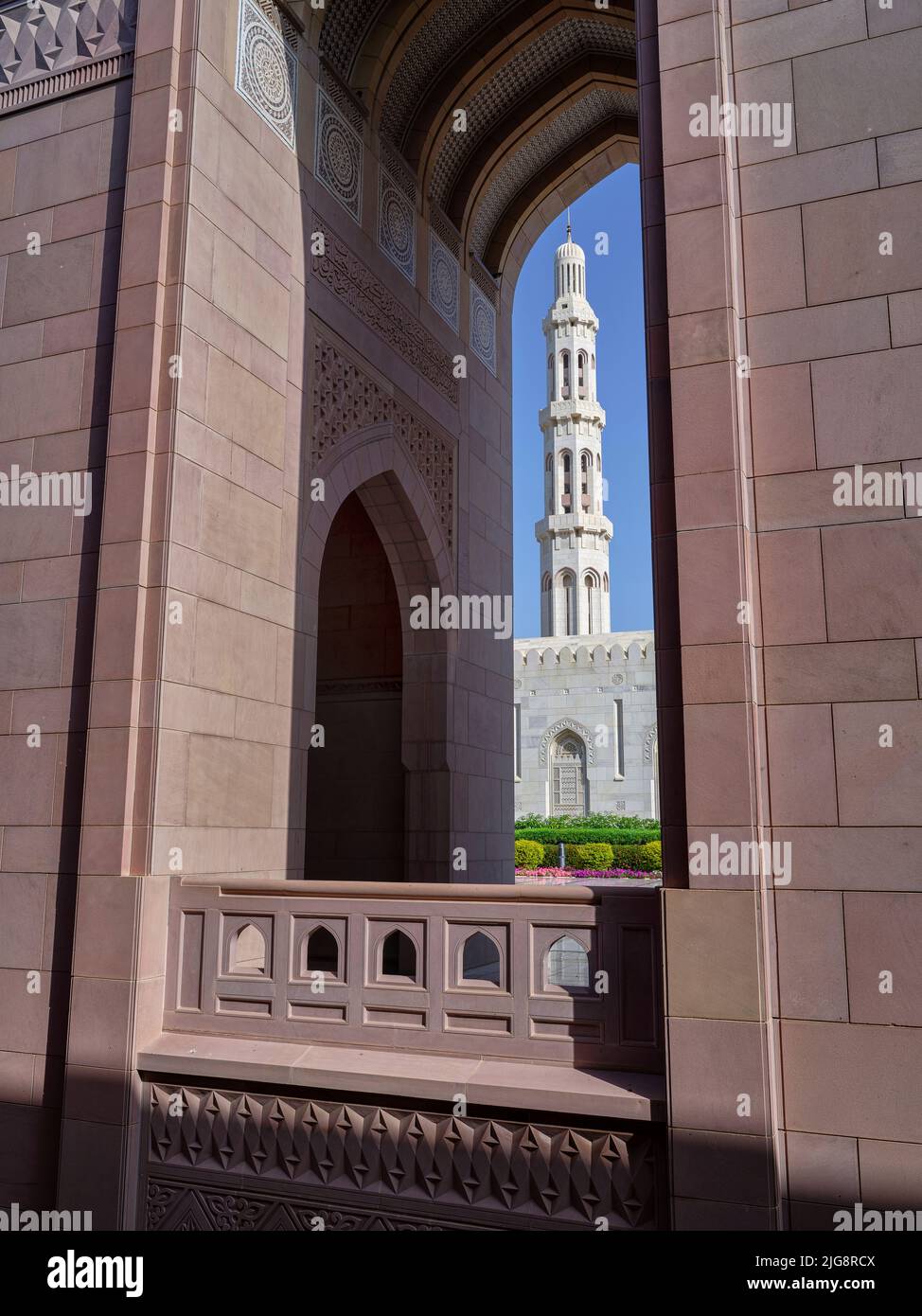 Great Sultan Qabus Mosque in Muscat, Oman Stock Photo - Alamy