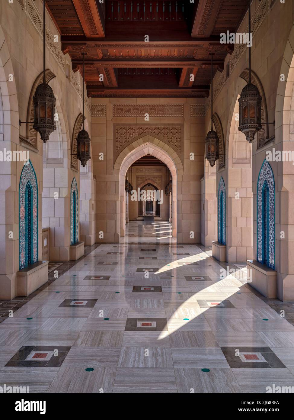 Great Sultan Qabus Mosque in Muscat, Oman Stock Photo - Alamy