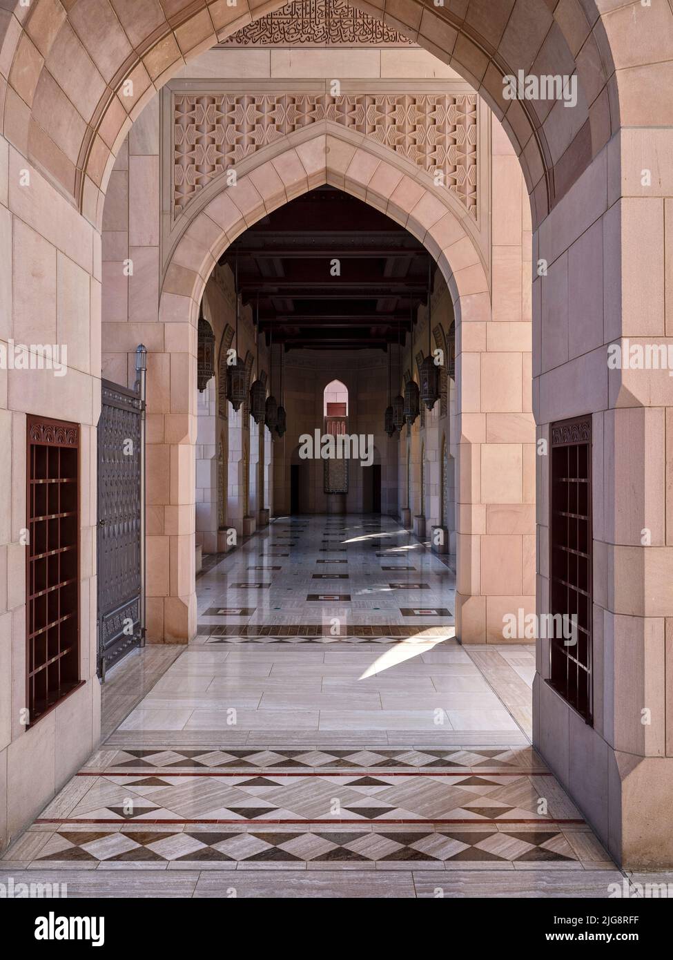 Great Sultan Qabus Mosque in Muscat, Oman Stock Photo - Alamy