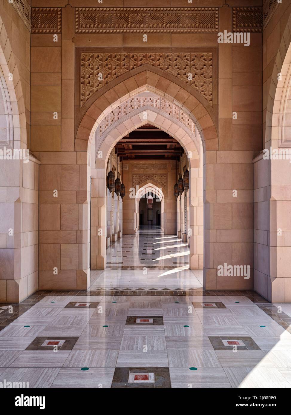 Great Sultan Qabus Mosque in Muscat, Oman Stock Photo - Alamy