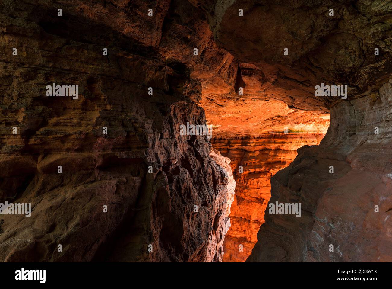 Rock glow in the morning at the Altschlossfelsen, rock formation of red ...