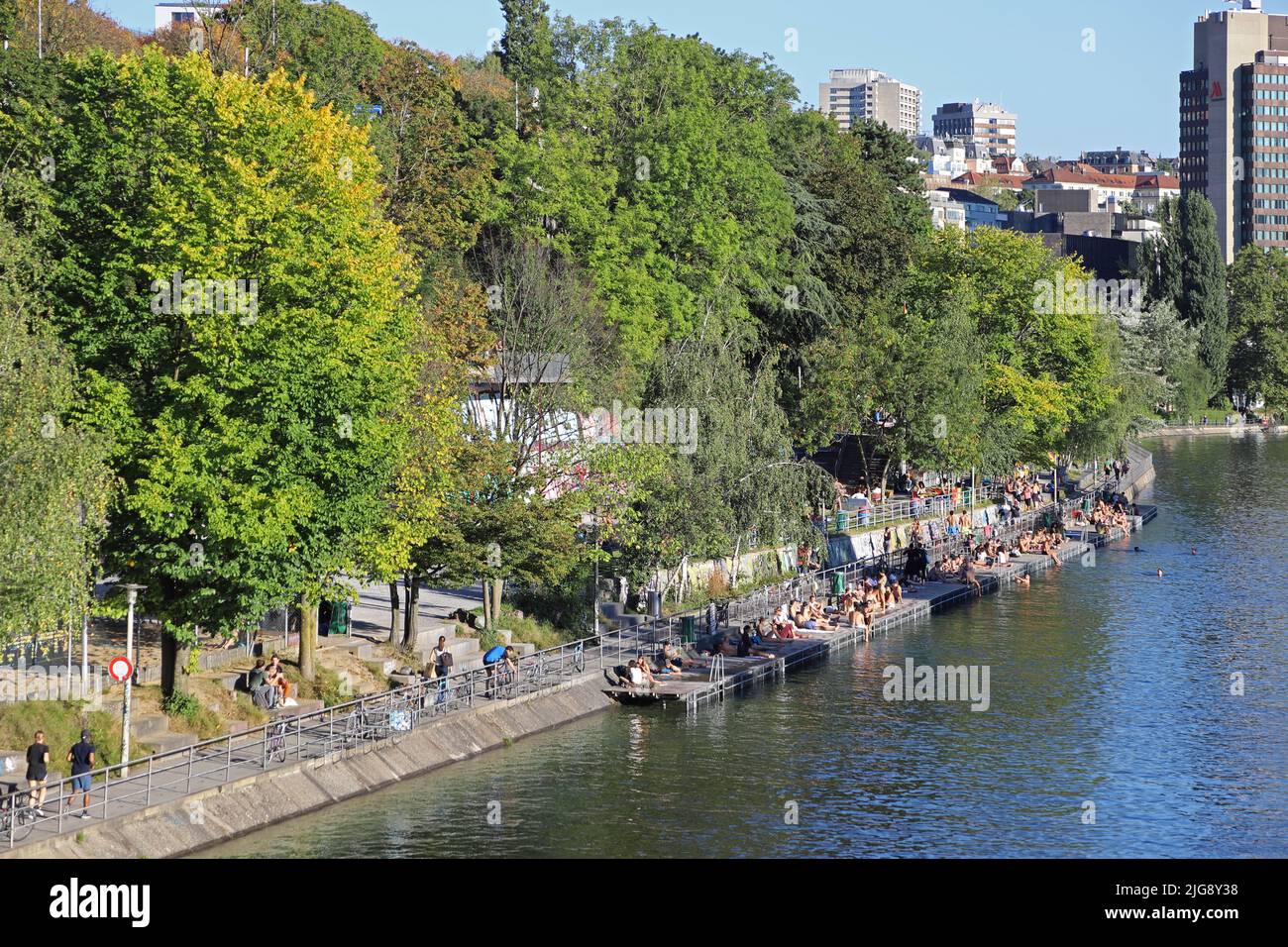 Limmat shore hi-res stock photography and images - Alamy