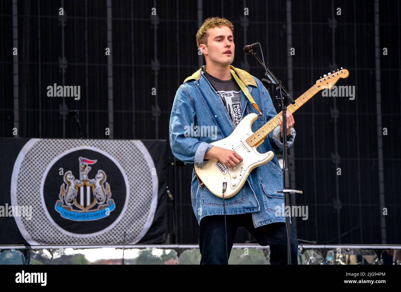 Sam fender entertainment hi-res stock photography and images - Alamy