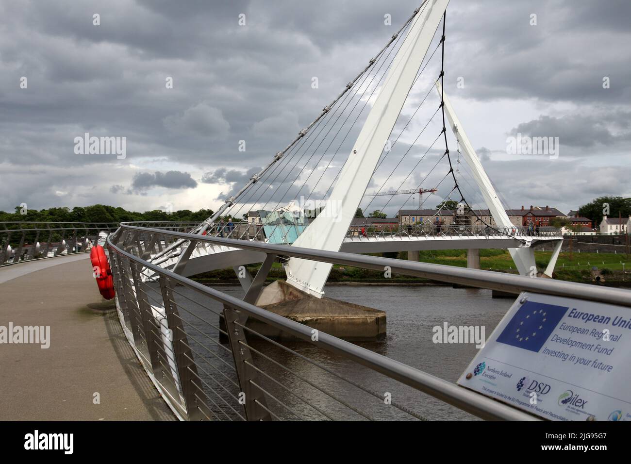Peace bridge ireland construction hi-res stock photography and images ...