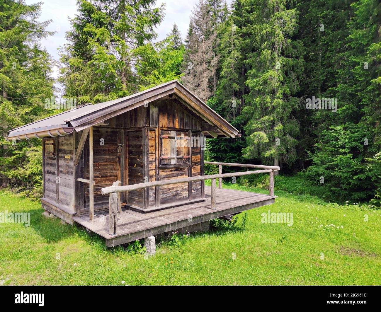 Rustic wooden platform hi-res stock photography and images - Alamy