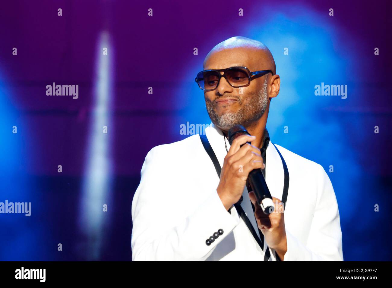 Singer Kenny Lattimore performed live at the Dell music Center Summer ...
