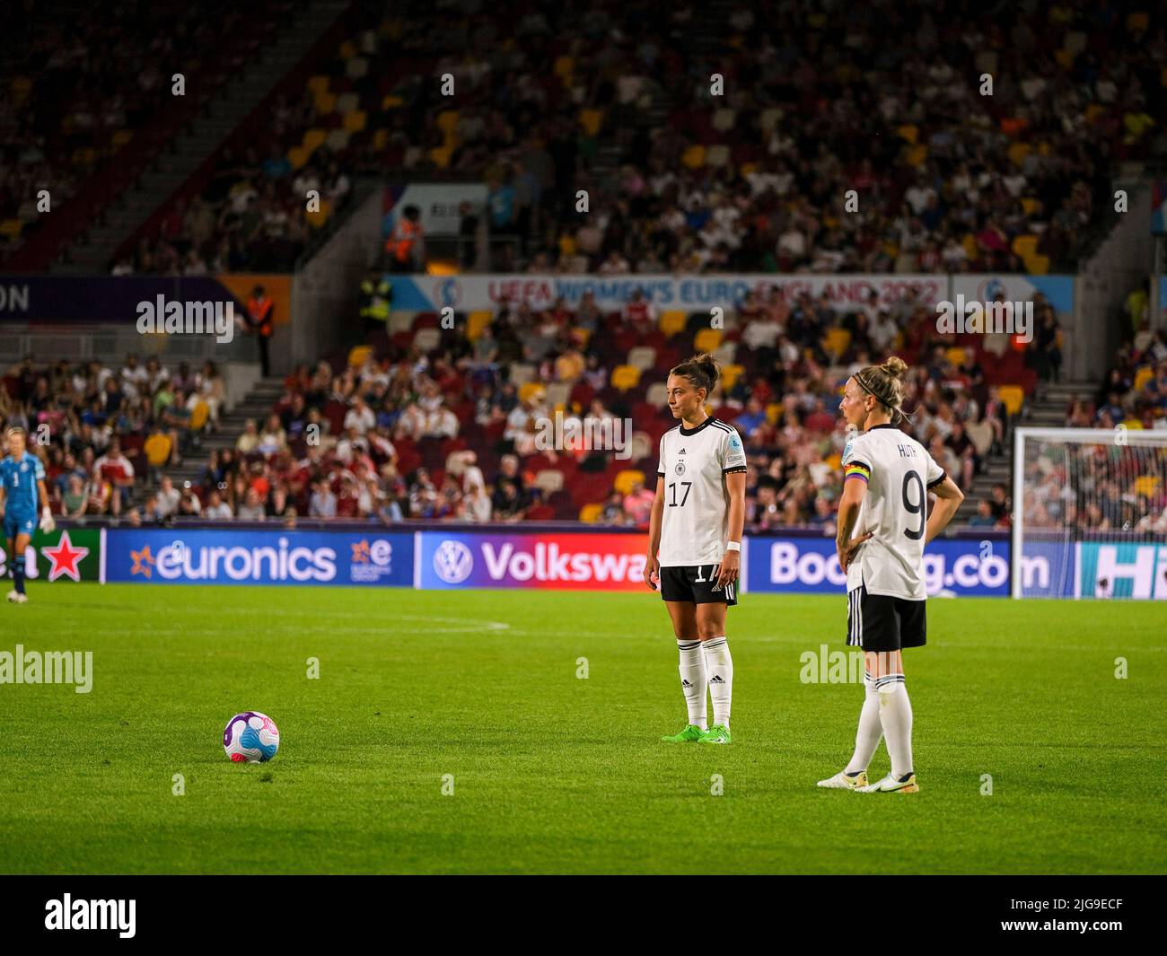 Brentford, London, UK. 7th July, 2022. Felicitas Rauch (17 Germany) and ...