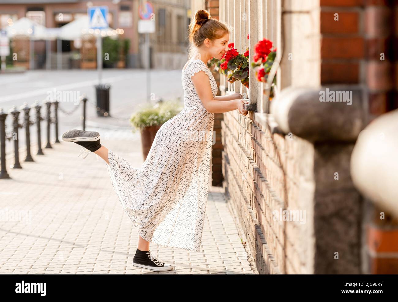 Pretty girl in city Stock Photo - Alamy