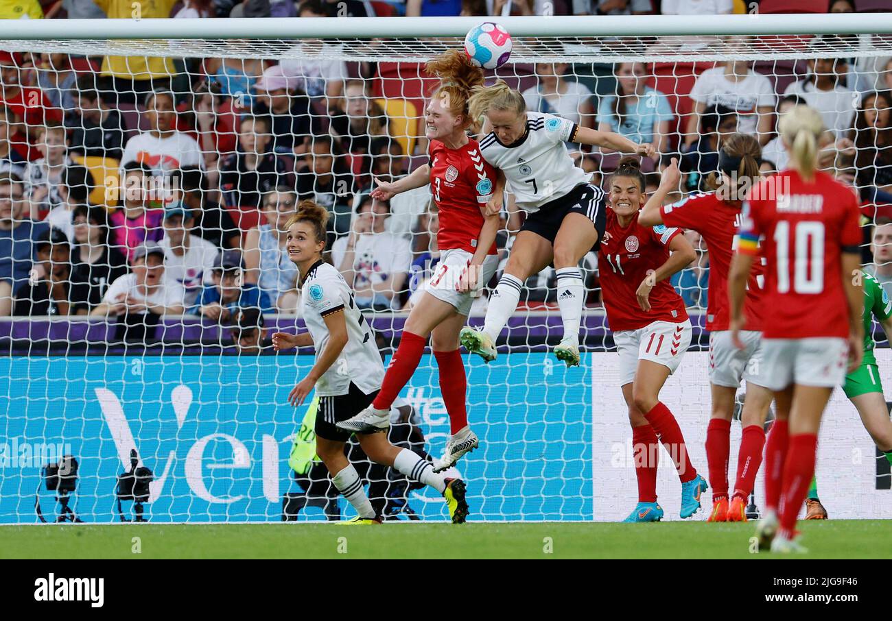 firo : 08.07.2022 Football: EM Euro women : women Germany - Denmark ...