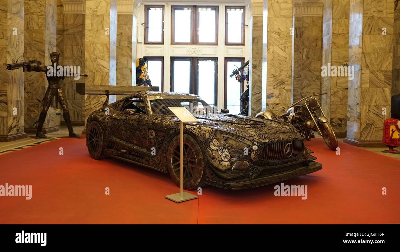 Different sizes cogwheel hi-res stock photography and images - Alamy