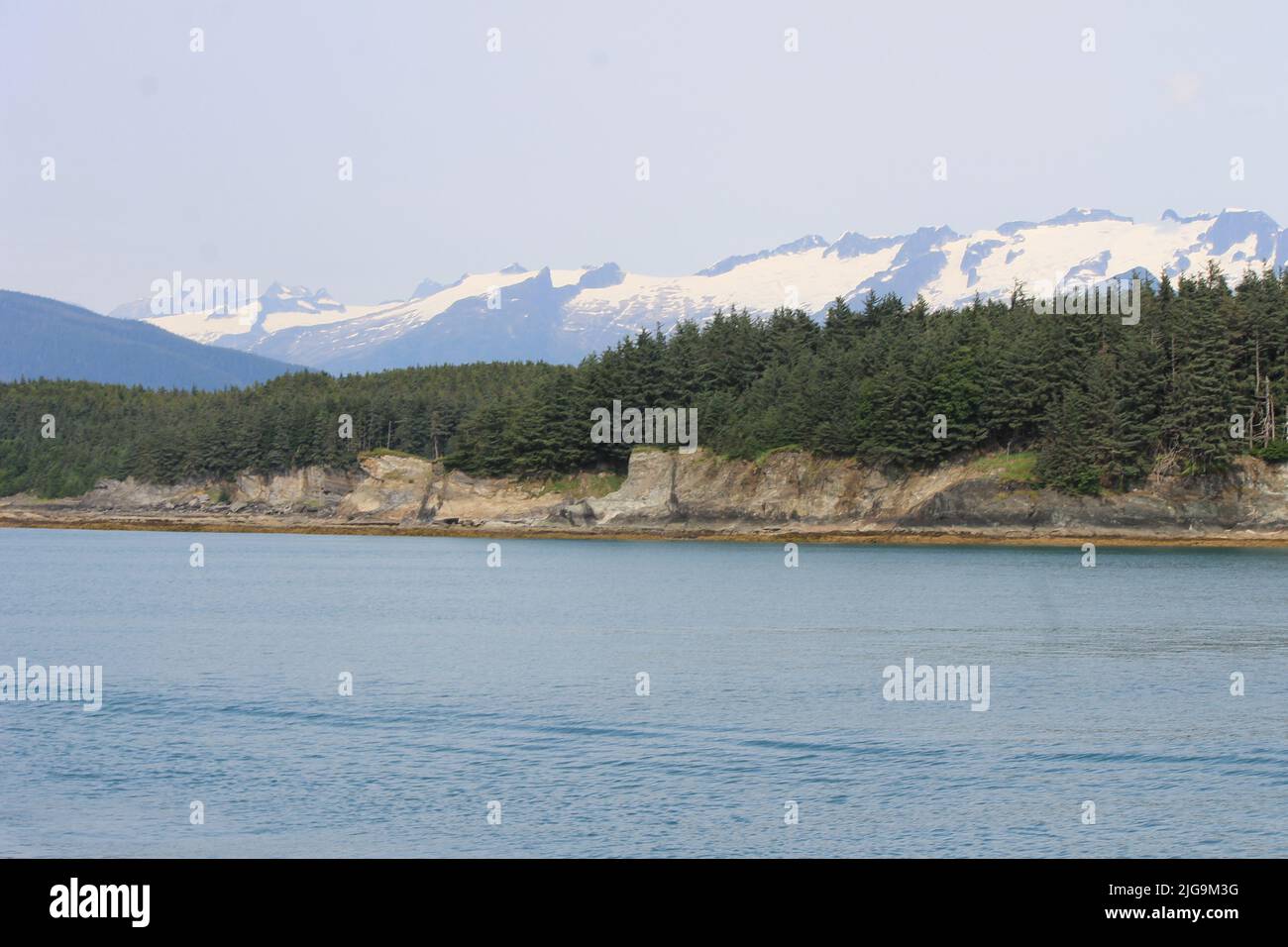 Snowy shoreline hi-res stock photography and images - Alamy