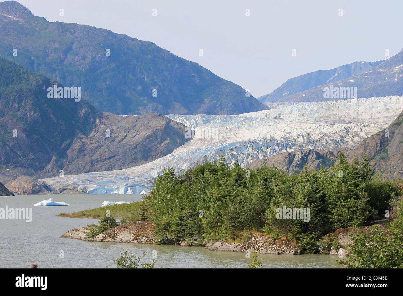 June at the Mendenhall Glacier, Juneau, Alaska, USA Stock Photo - Alamy