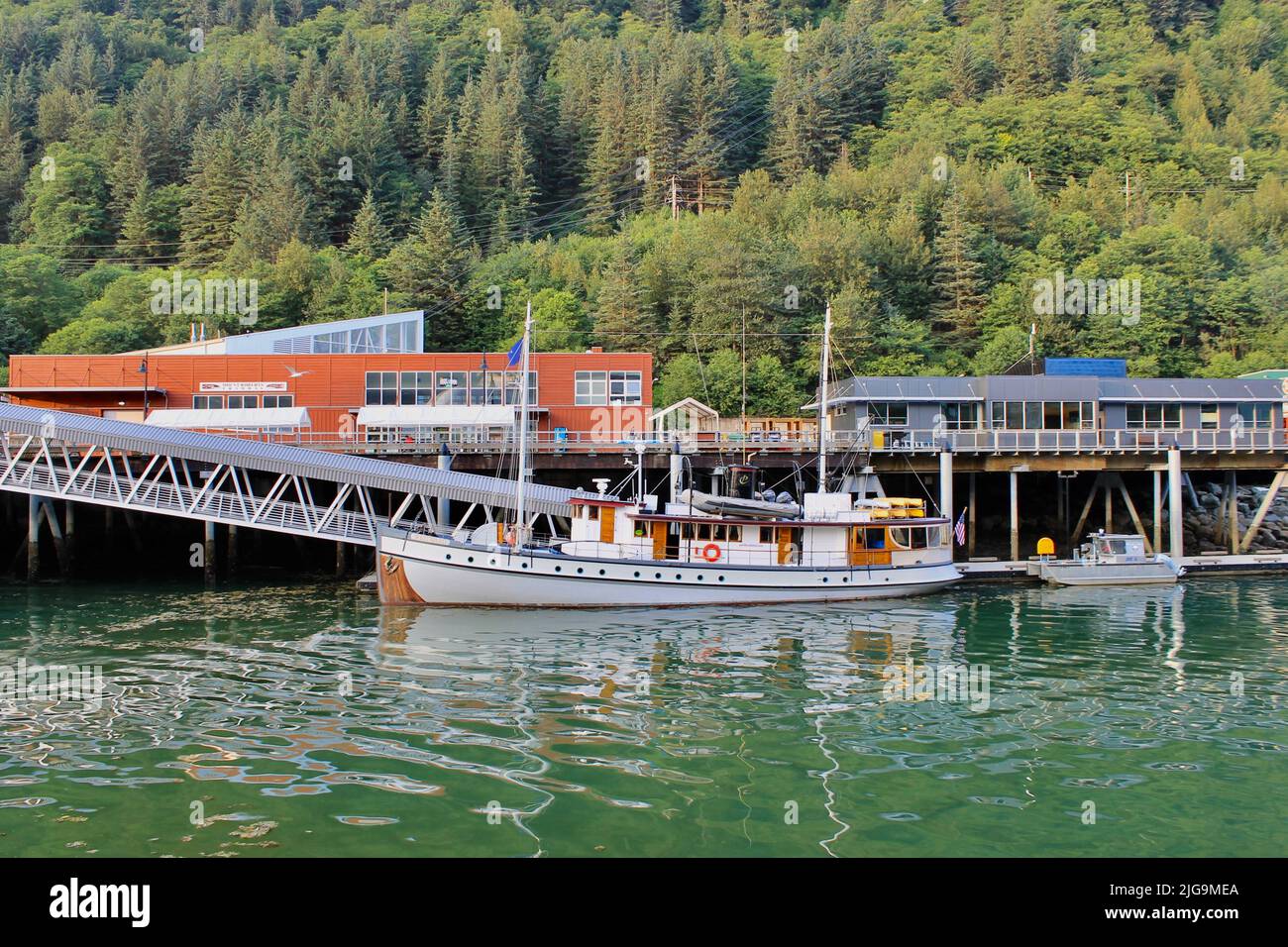 Dropping an anchor hi-res stock photography and images - Alamy