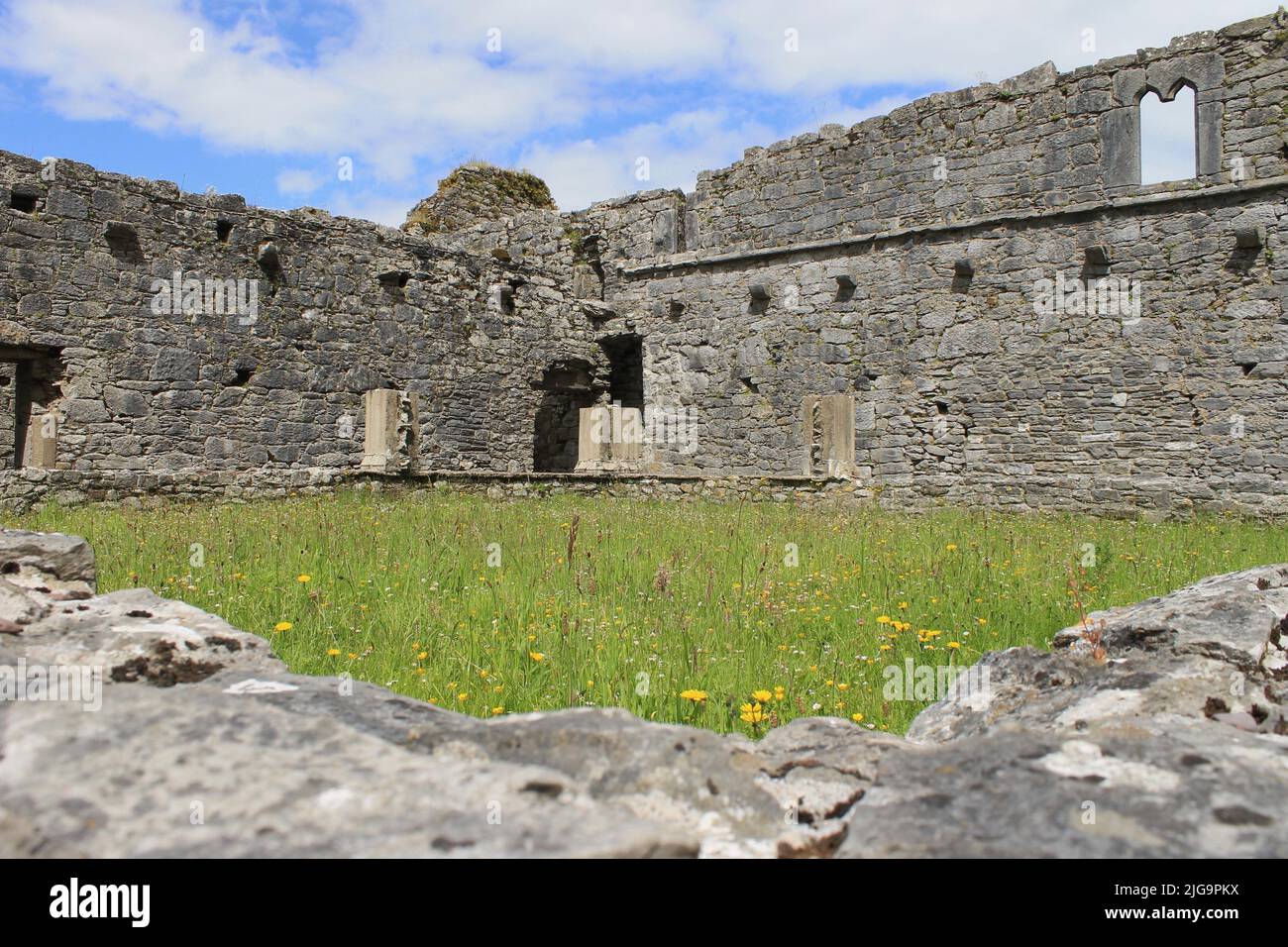Tidy village ireland hi-res stock photography and images - Alamy