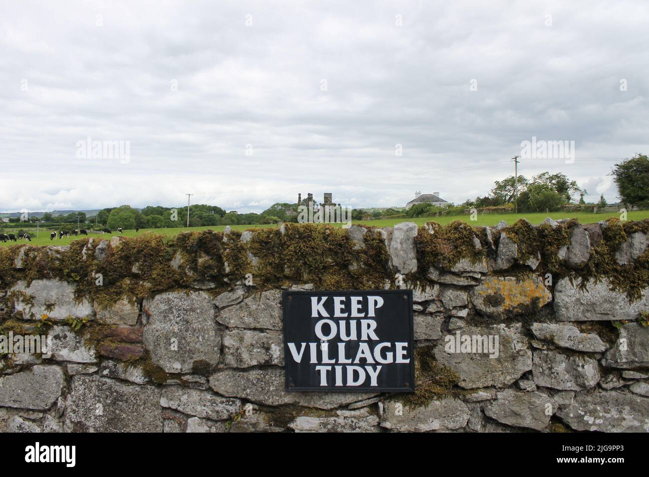 Tidy village ireland hi-res stock photography and images - Alamy