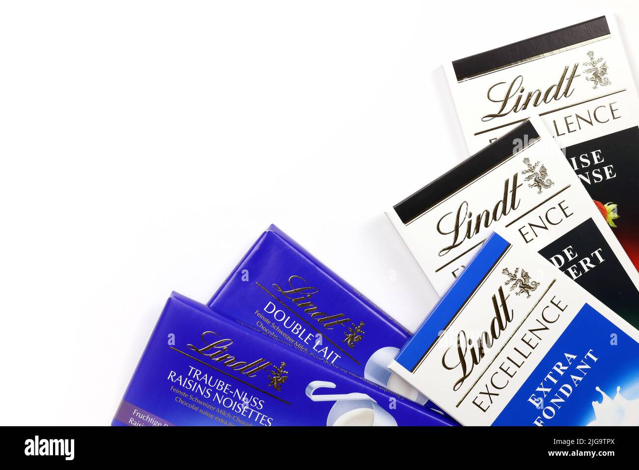 Lindt lindor chocolate bar hi-res stock photography and images - Alamy