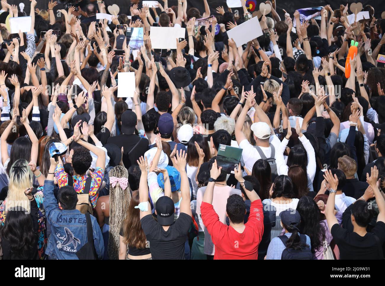 Aespa fans hi-res stock photography and images - Alamy