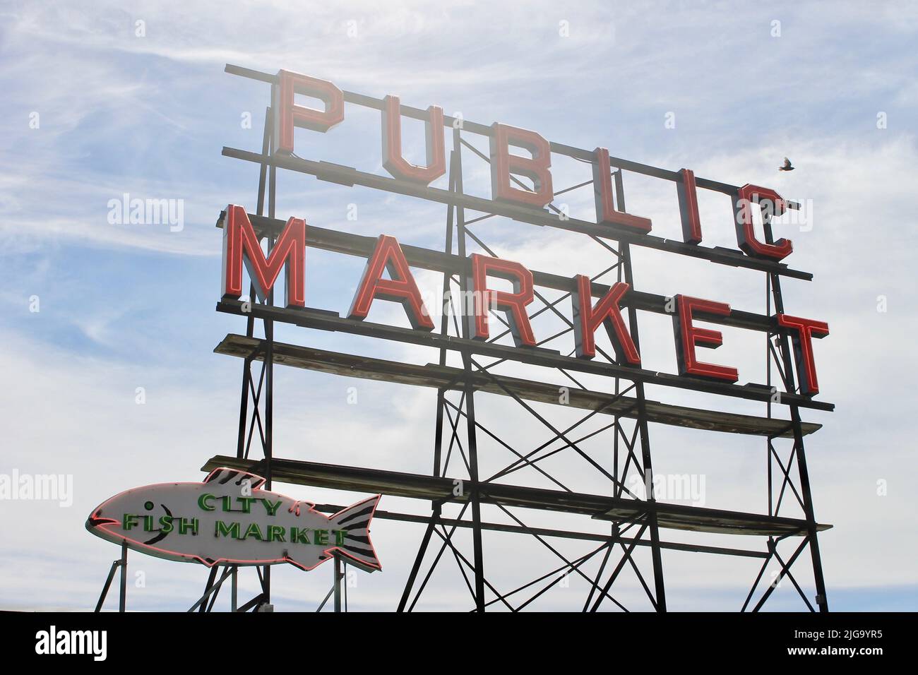 Entrance pike place market hi-res stock photography and images - Alamy
