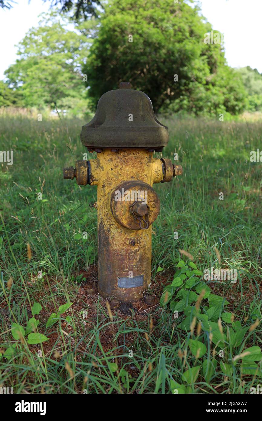 A decaying fire hydrant in Japan Stock Photo - Alamy