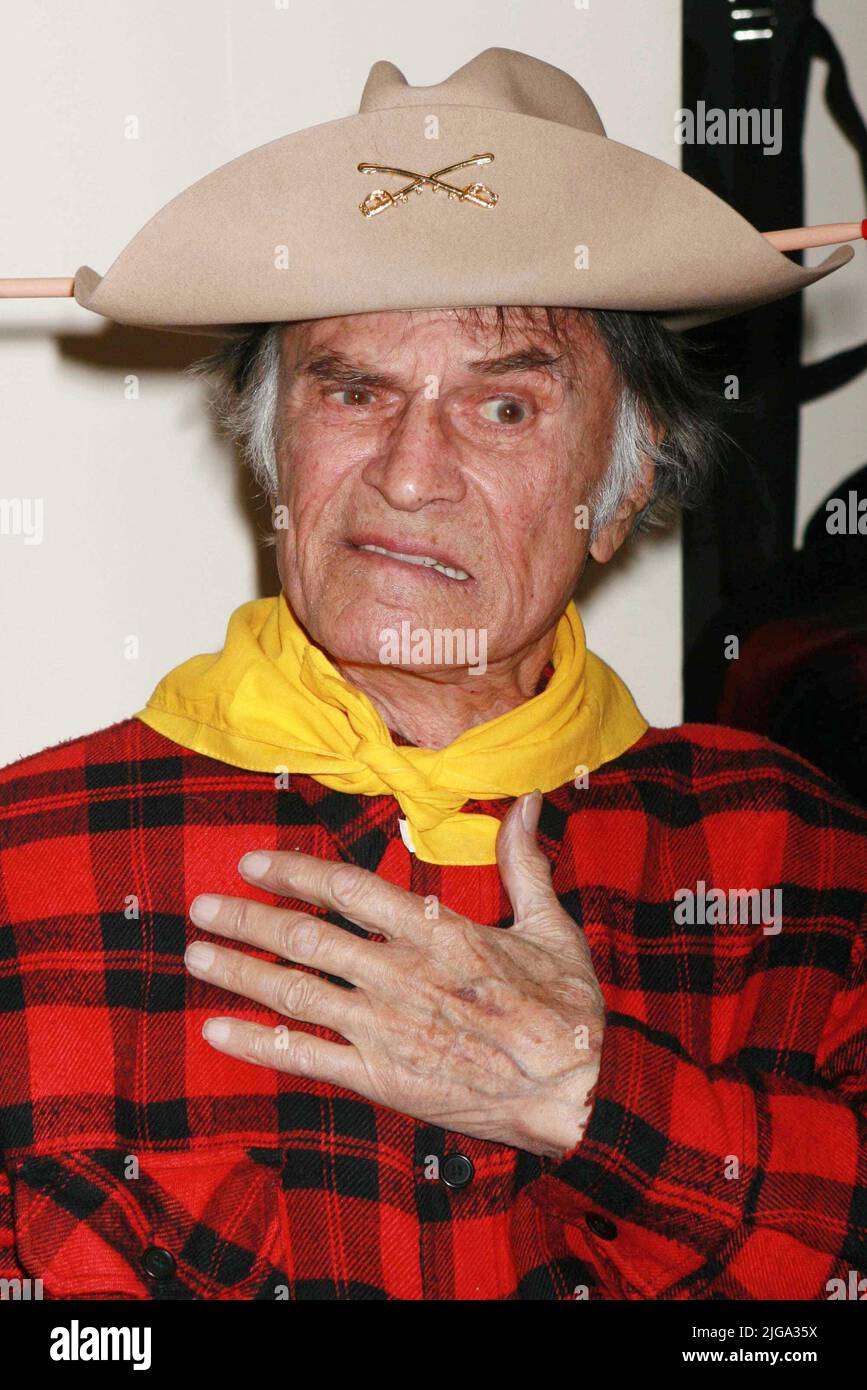 Larry Storch attends Big Apple National Comic Book Con at Penn Plaza ...