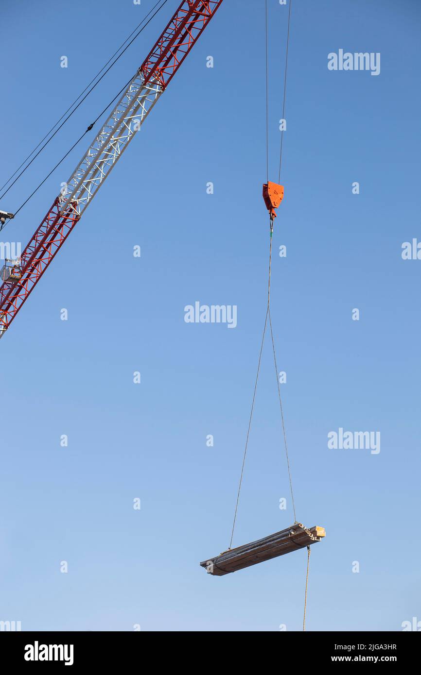 Construction crane in Nakaikegami, Tokyo, Japan Stock Photo - Alamy