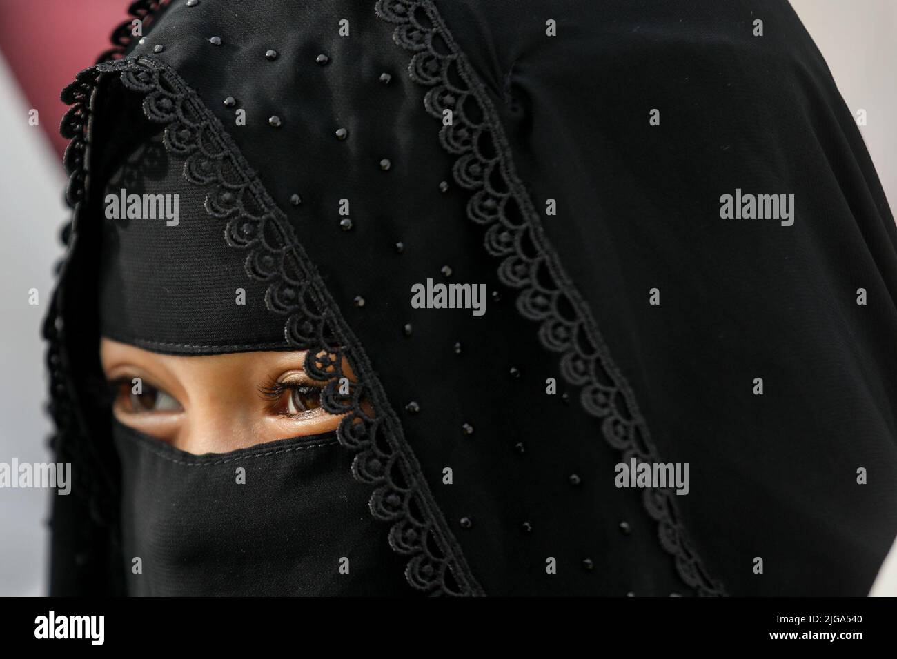 Filipino muslims pray hi-res stock photography and images - Alamy
