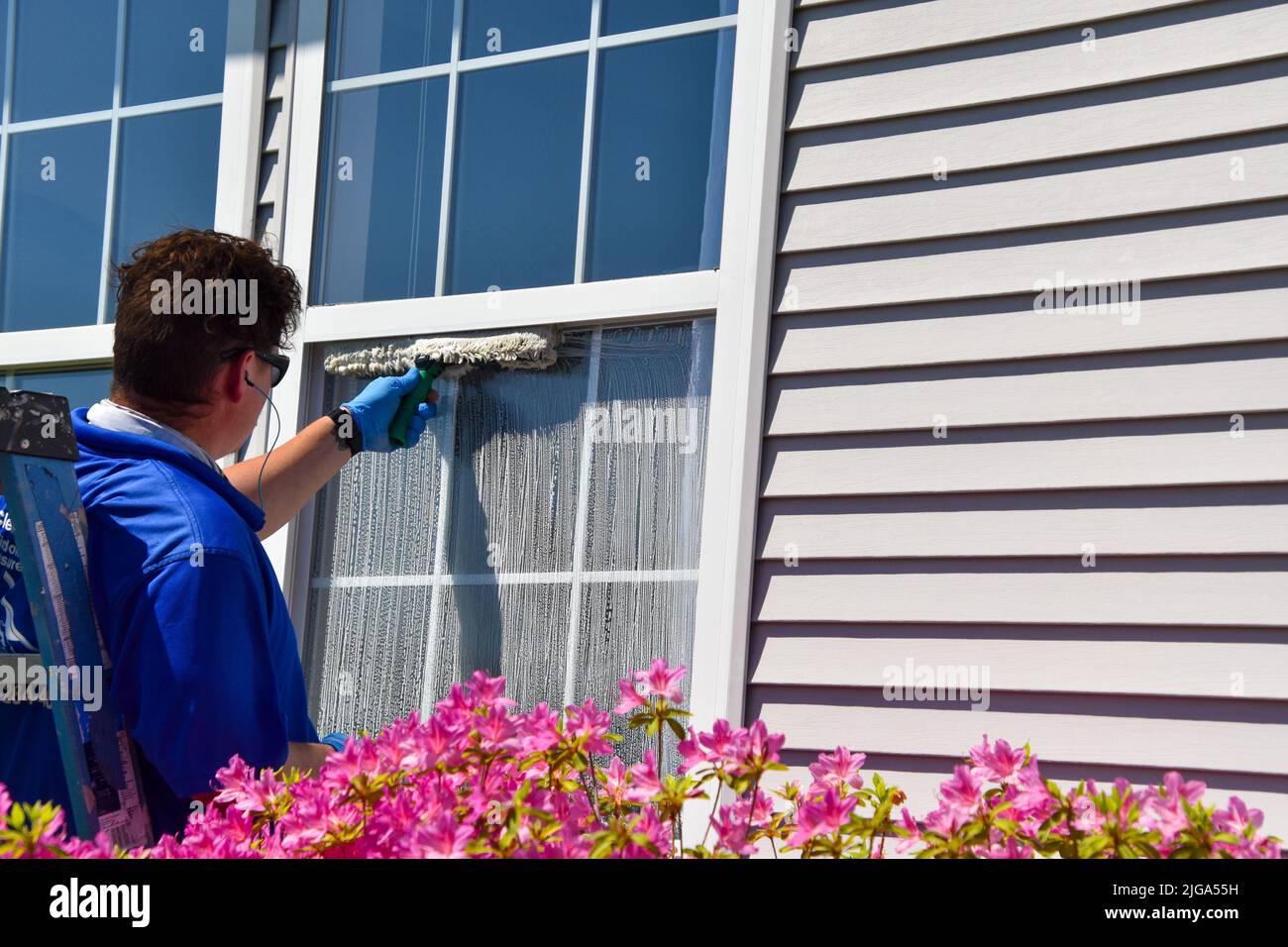 Squeegee men hi-res stock photography and images - Alamy