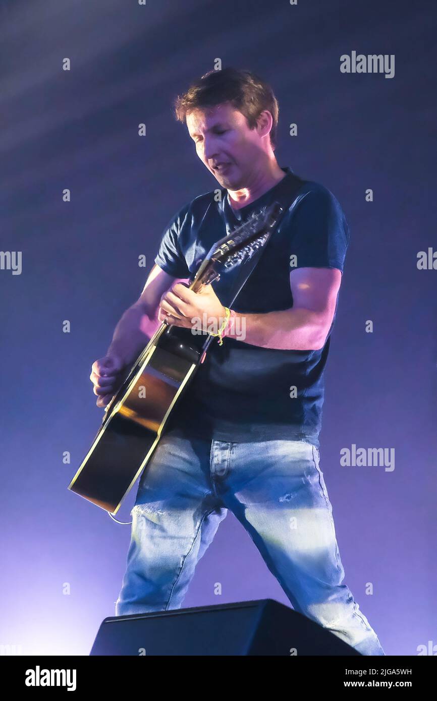 Great Tew, UK. 08th July, 2022. English singer, songwriter, musician ...