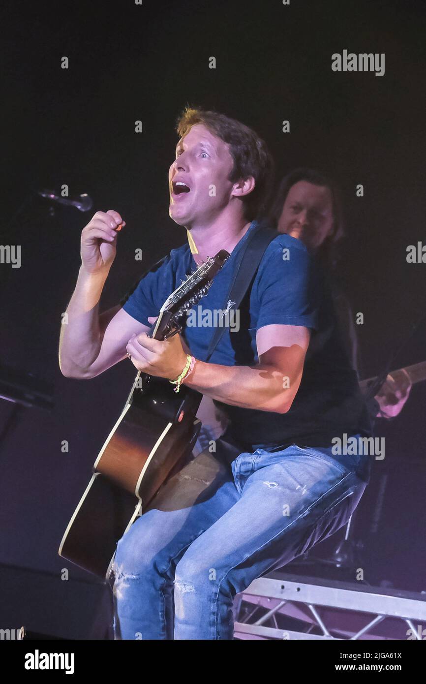 English singer, songwriter, musician, and former reconnaissance officer ...