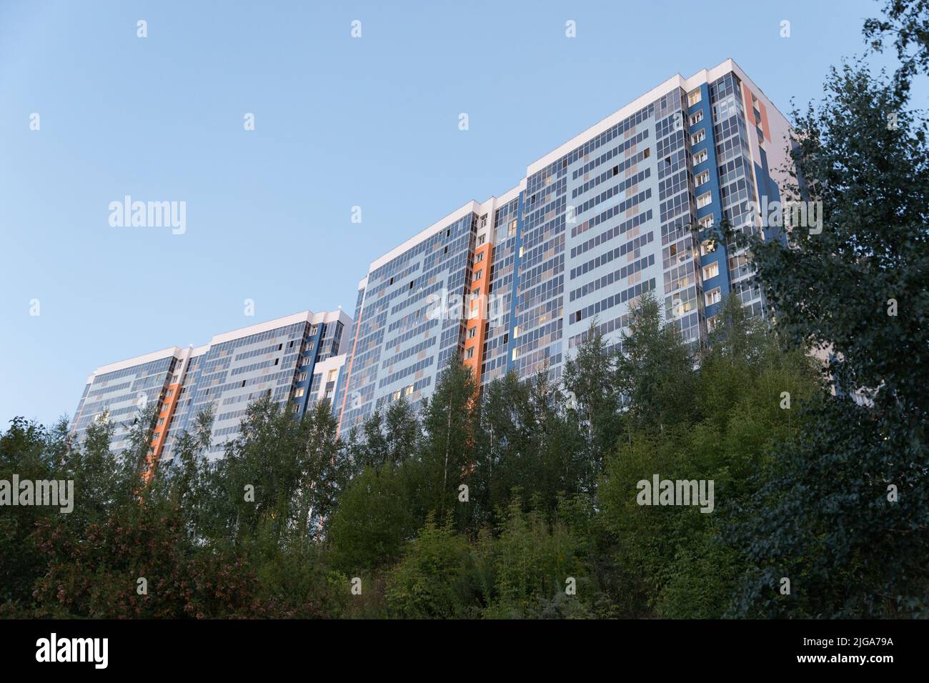Tall modern residential buildings - light reflecting in windows Stock ...