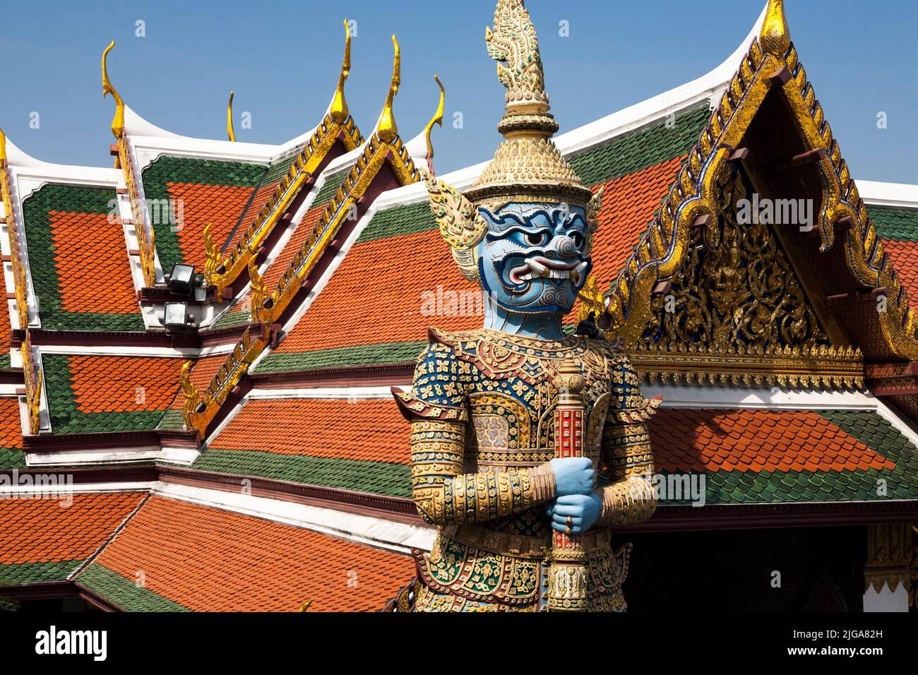 Wat Phra Kaew, Royal grand palace(emerald temple), Temple Emerald ...