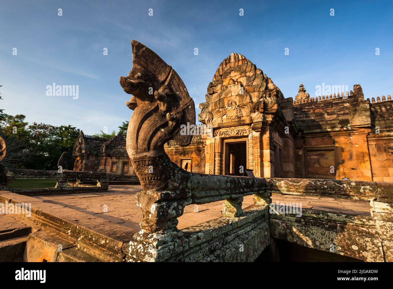 Prasat Hin Khao Phanom Rung, Khmer temple, guadian cobra statue ...