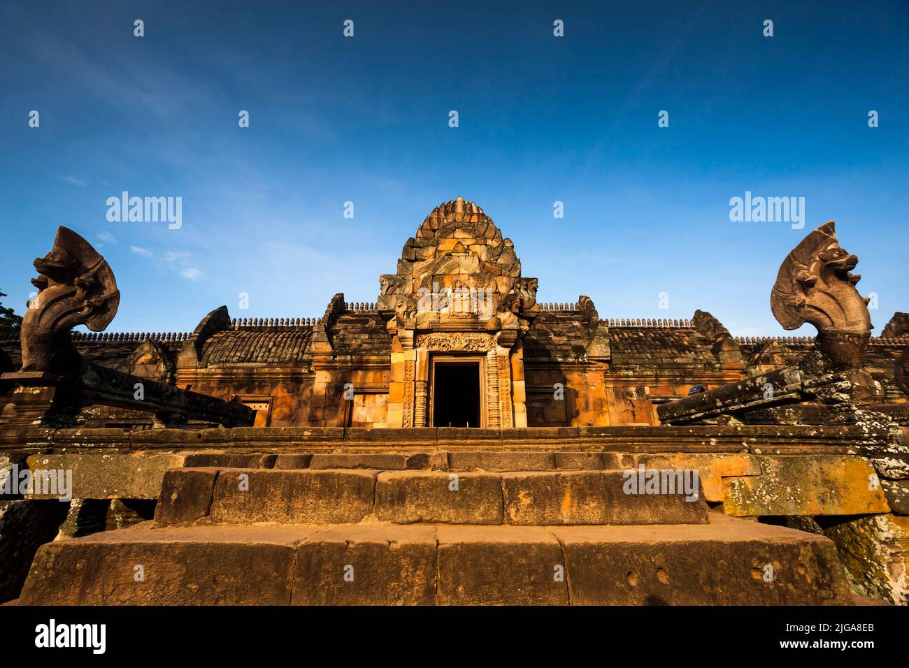 Prasat Hin Khao Phanom Rung, Khmer temple, guadian cobra statue ...