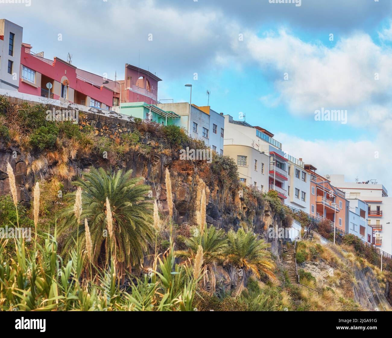Colonial houses palm trees hi-res stock photography and images - Alamy