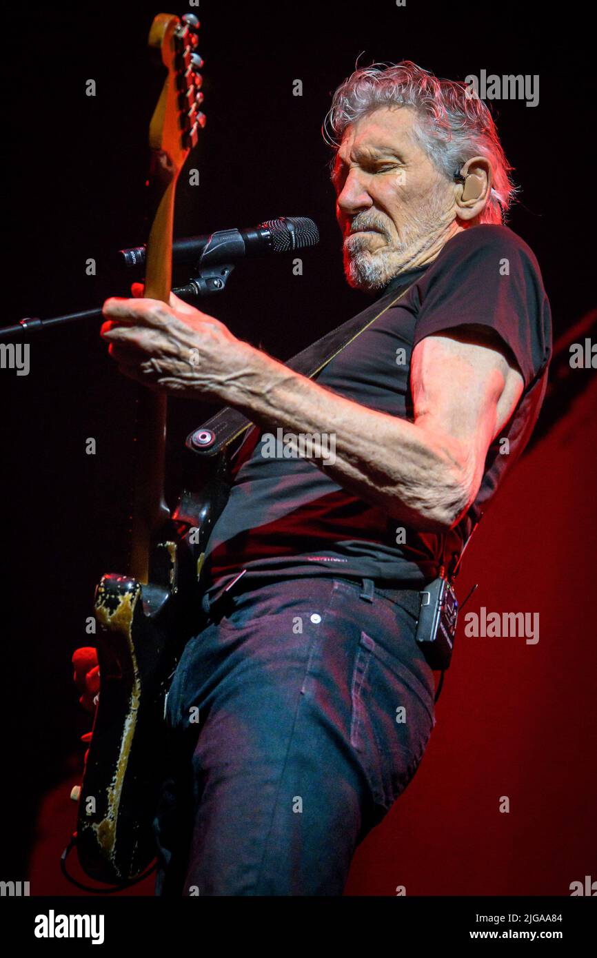 English musician, singer-songwriter, composer, and co-founder of the ...