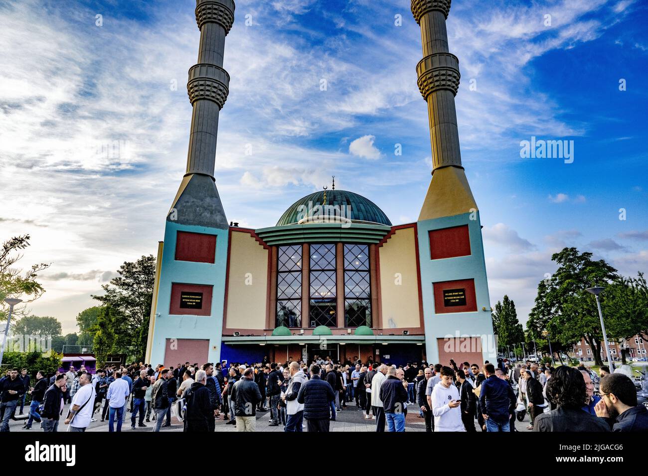 2022-07-09 06:56:16 ROTTERDAM - Muslims after morning prayers in the ...
