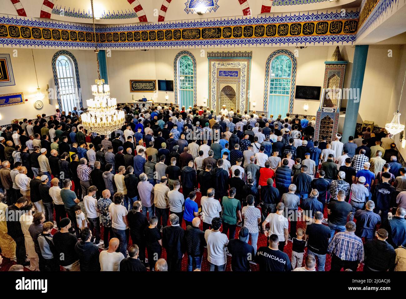 Moroccan muslim women prayers hi-res stock photography and images - Alamy
