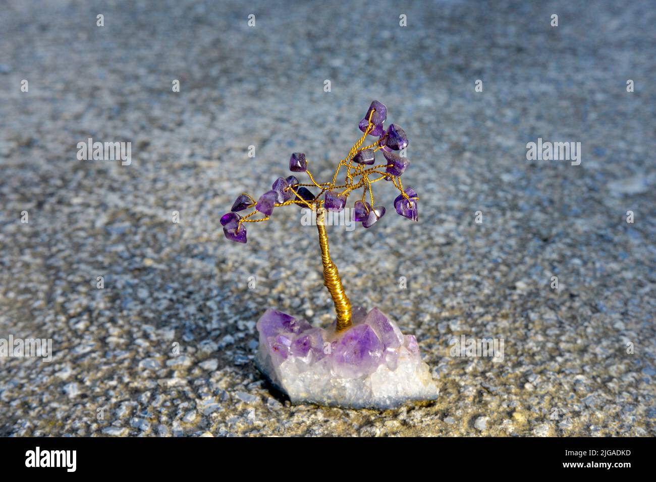 Feng shui gem tree, also called feng shui crystal tree, are a popular ...