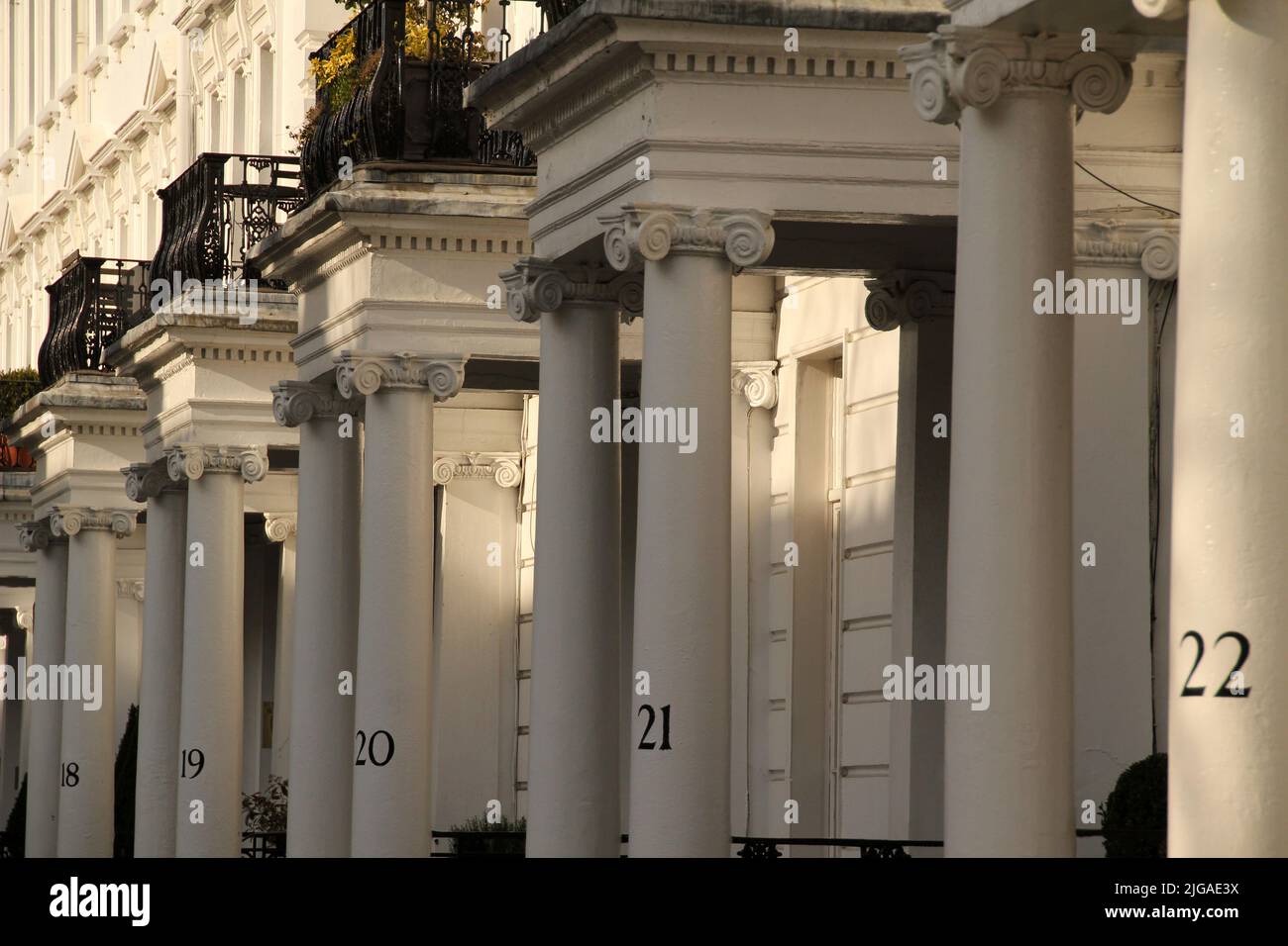 An outdoor view of an old building in London Stock Photo - Alamy