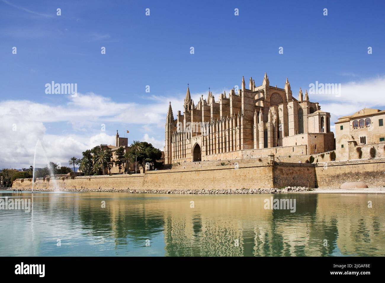 Cathedral of Majorca with reflection on the river, Spain Stock Photo - Alamy