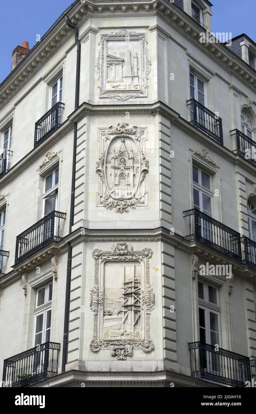 statue and sculpture at Nantes, France Stock Photo - Alamy